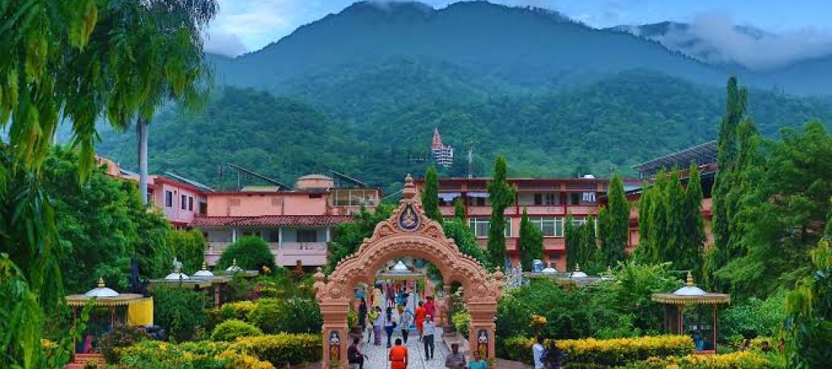 Parmarth Niketan Ashram Rishikesh : The Ultimate Destination for Yoga ...